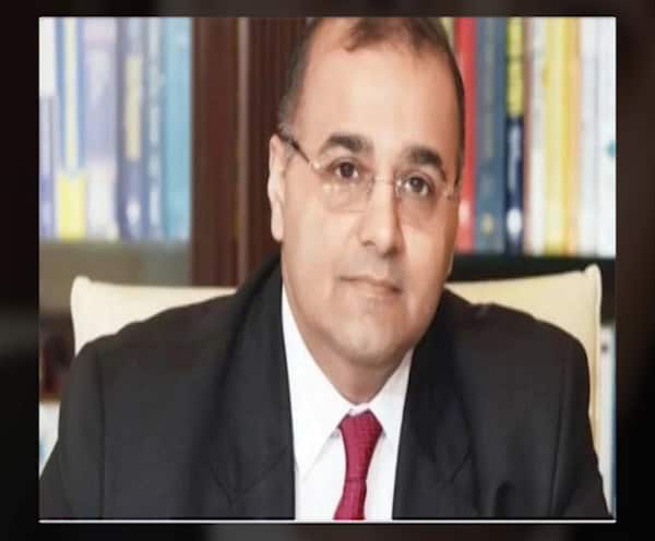 Wadhawan Family | संचारबंदीत महाबळेश्वरला गेलेल्या वाधवान कुटुंबियांतील ...