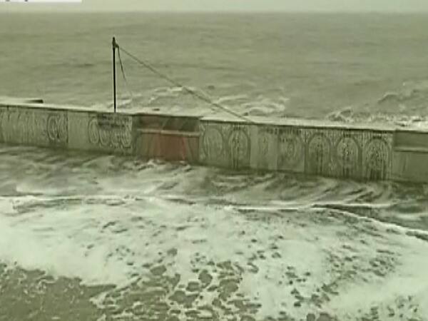 WATCH Amphan Cyclone: Scary Visuals Of Coastal Areas May Send Chills ...