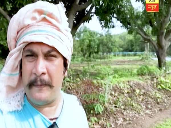 Actor Rajesh Kumar shows his field, narrates story of becoming a farmer