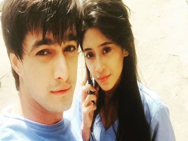 Star plus actors enjoy 'watch party'