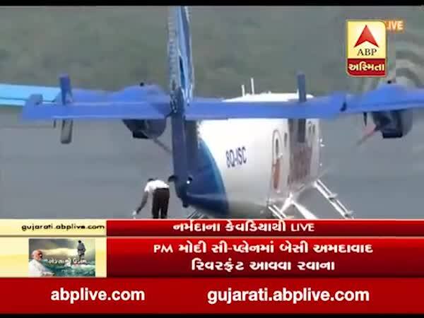 PM Modi Launch Seaplane Service From Ahmedabad To Statue Of Unity | PM ...