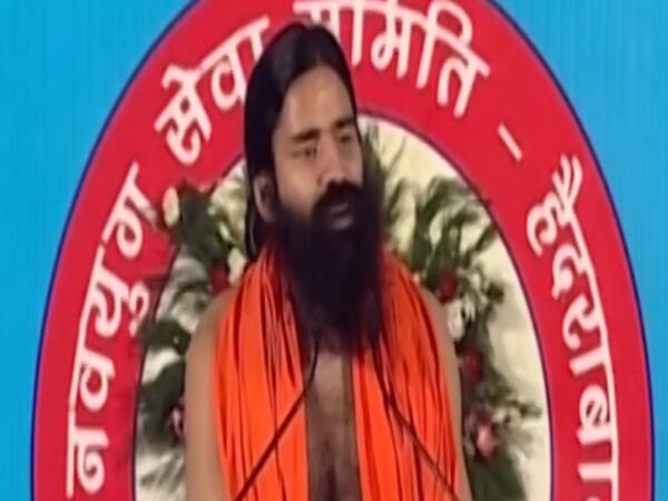 Baba Ramdev Reveals How Kapalbhati Cures All Digestion Problems Yog Yatra 17122020