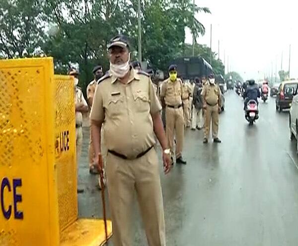 Maratha Andolan | मराठा आंदोलकांचा शेतकरी आंदोलन पॅटर्न; वाशी ...