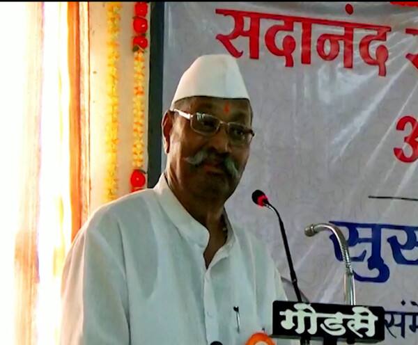 Satara- NCP MP Shriniwas Patil On Lady Behind Succesful Man | Shrinawas ...