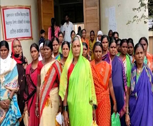 Women Andolan for Daru Bandi | दारुबंदीसाठी नांदेडच्या धर्माबादमध्ये ...